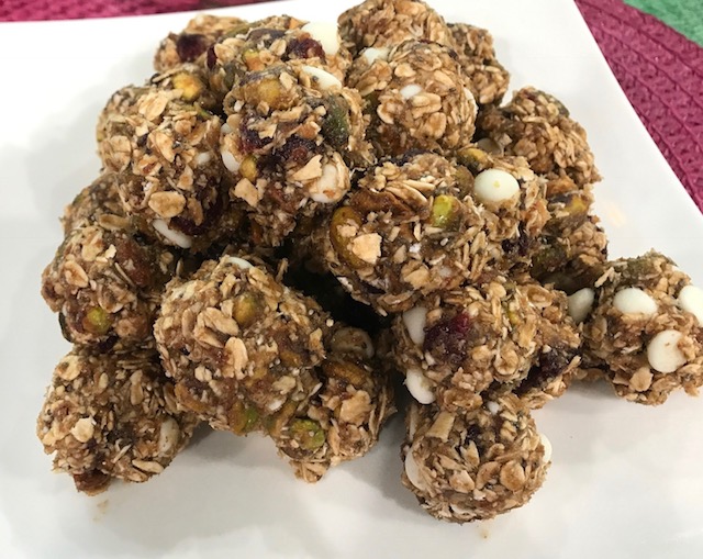 Cranberry Pistachio Energy Bites – Amy Goodson RD